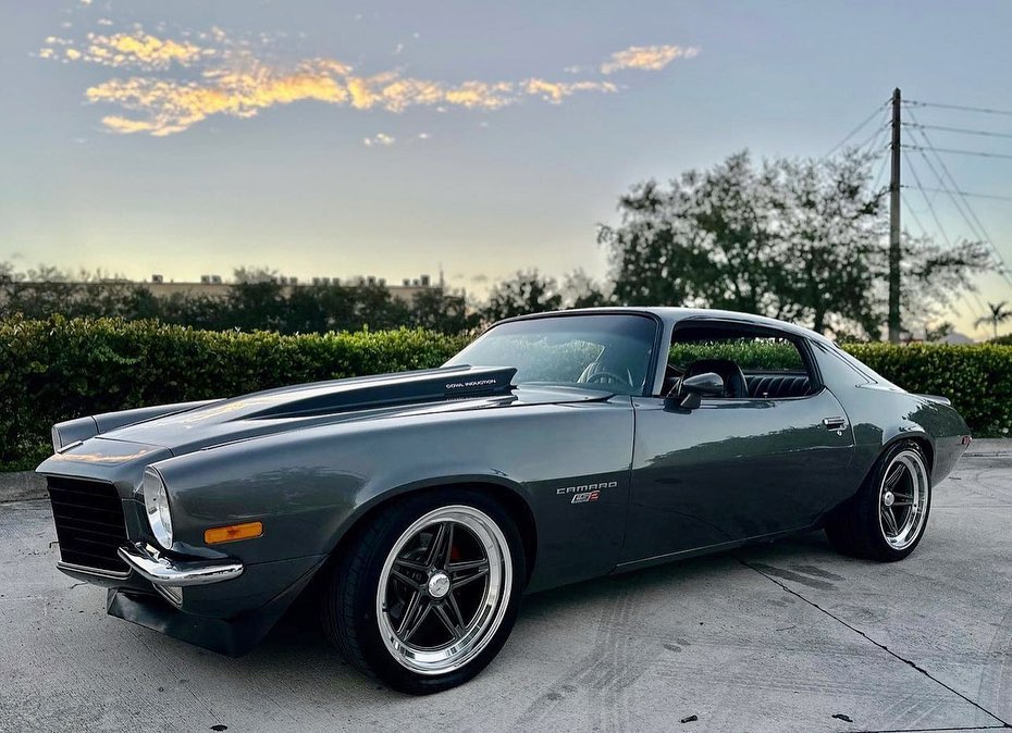 AMERICAN RACING VN514 Groove Black 8x18 ET=0 CB=79 5x120,65 - 5x120.65 ...